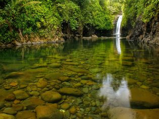 10 magnificent waterfalls in Fiji worthy of a hike - International ...
