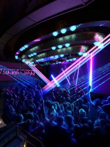 Review: Norwegian Prima entertainment