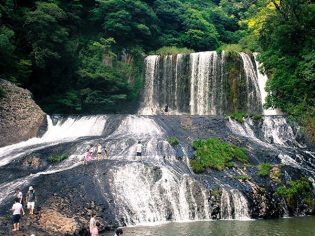 7 of the best wild Japan swimming spots