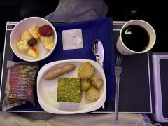 Review: United Airlines Premium Plus - International Traveller