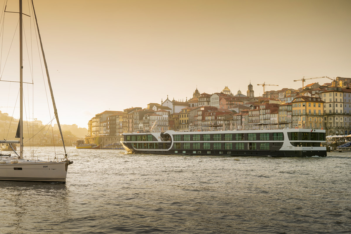 Avalon Alegria Review - International Traveller